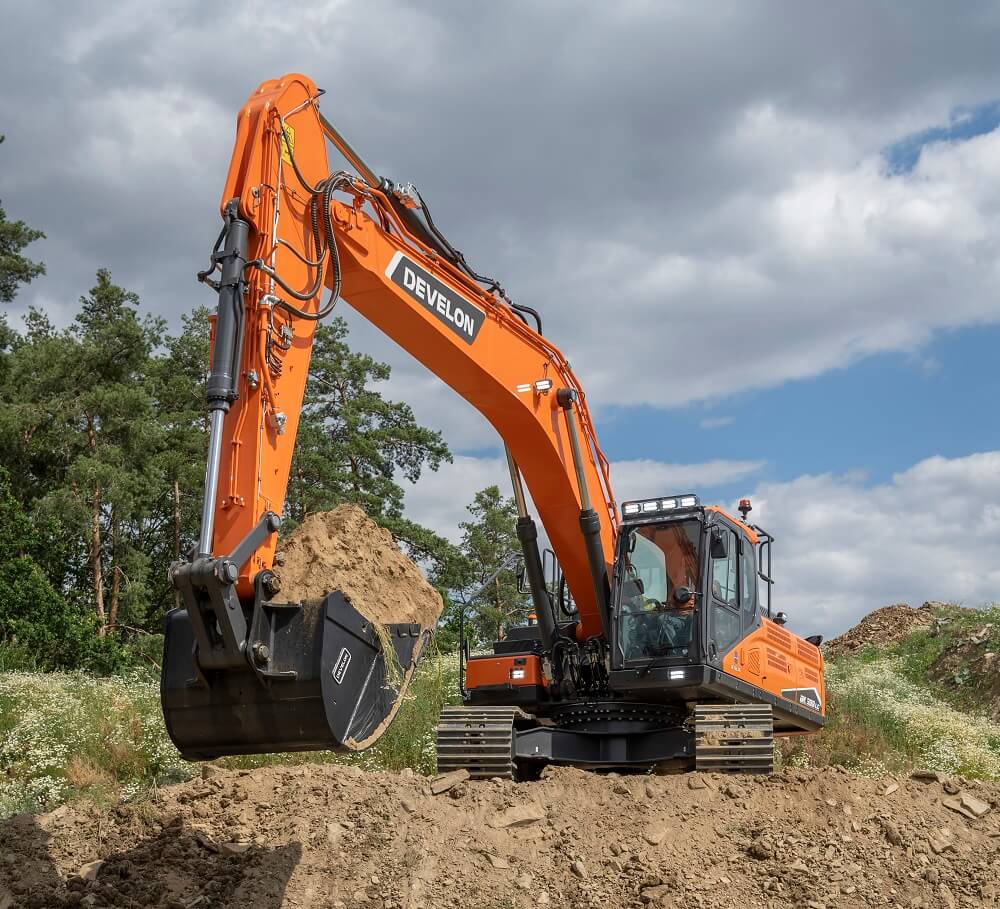 Excavadoras sobre orugas develon DX200A-7M - VialFe