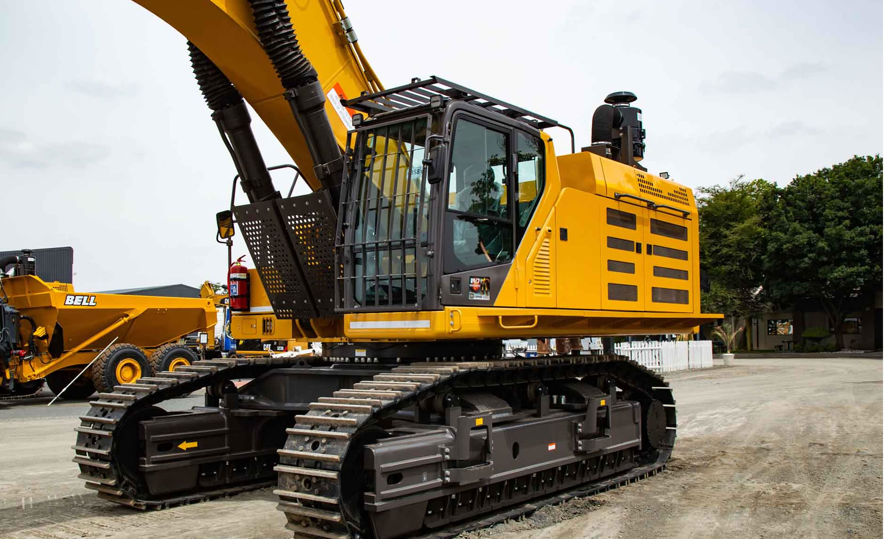 Excavadoras sobre orugas lovol FR700 - VialFe