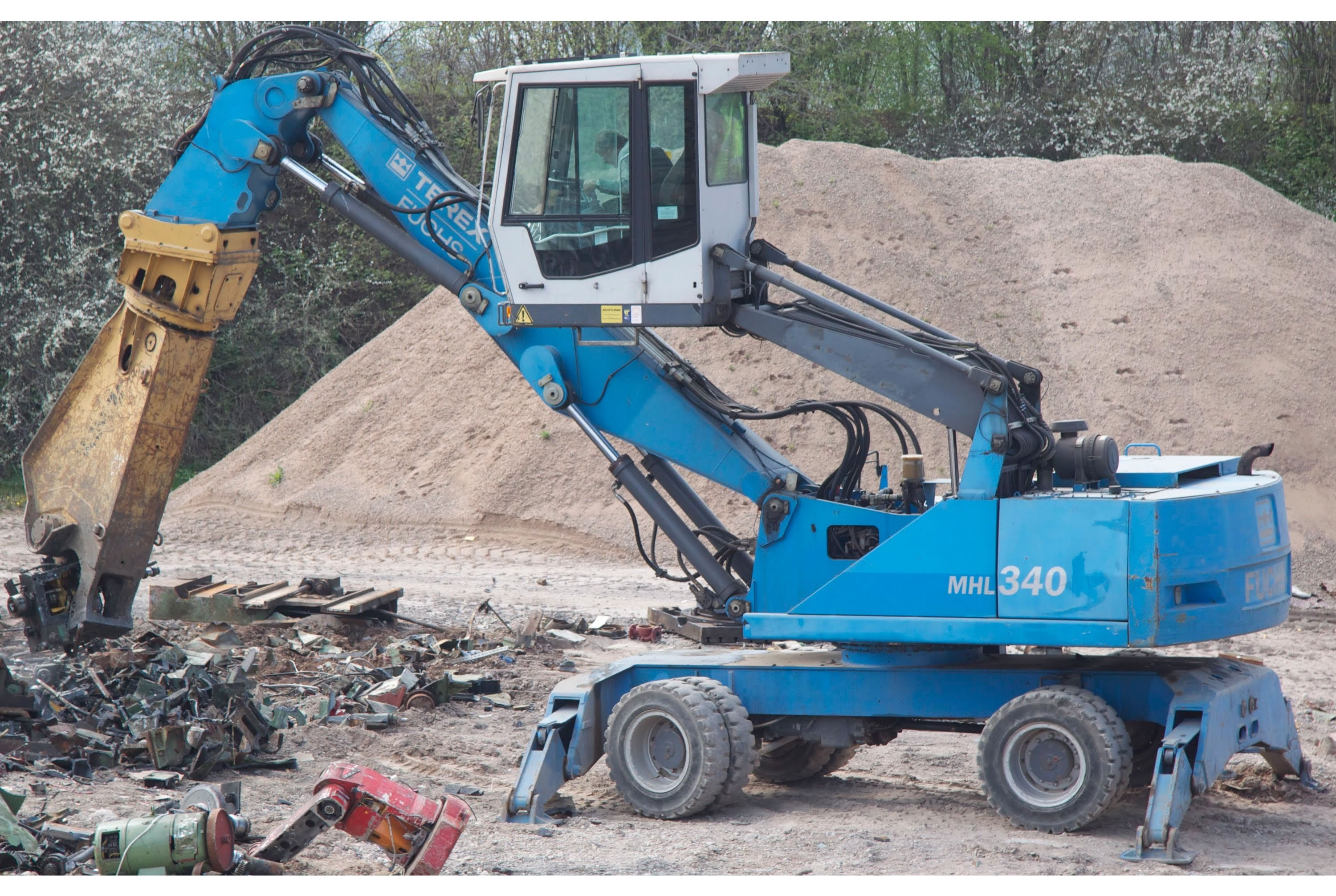 Manipuladores de materiales Fuchs MHL340 - Vialfe