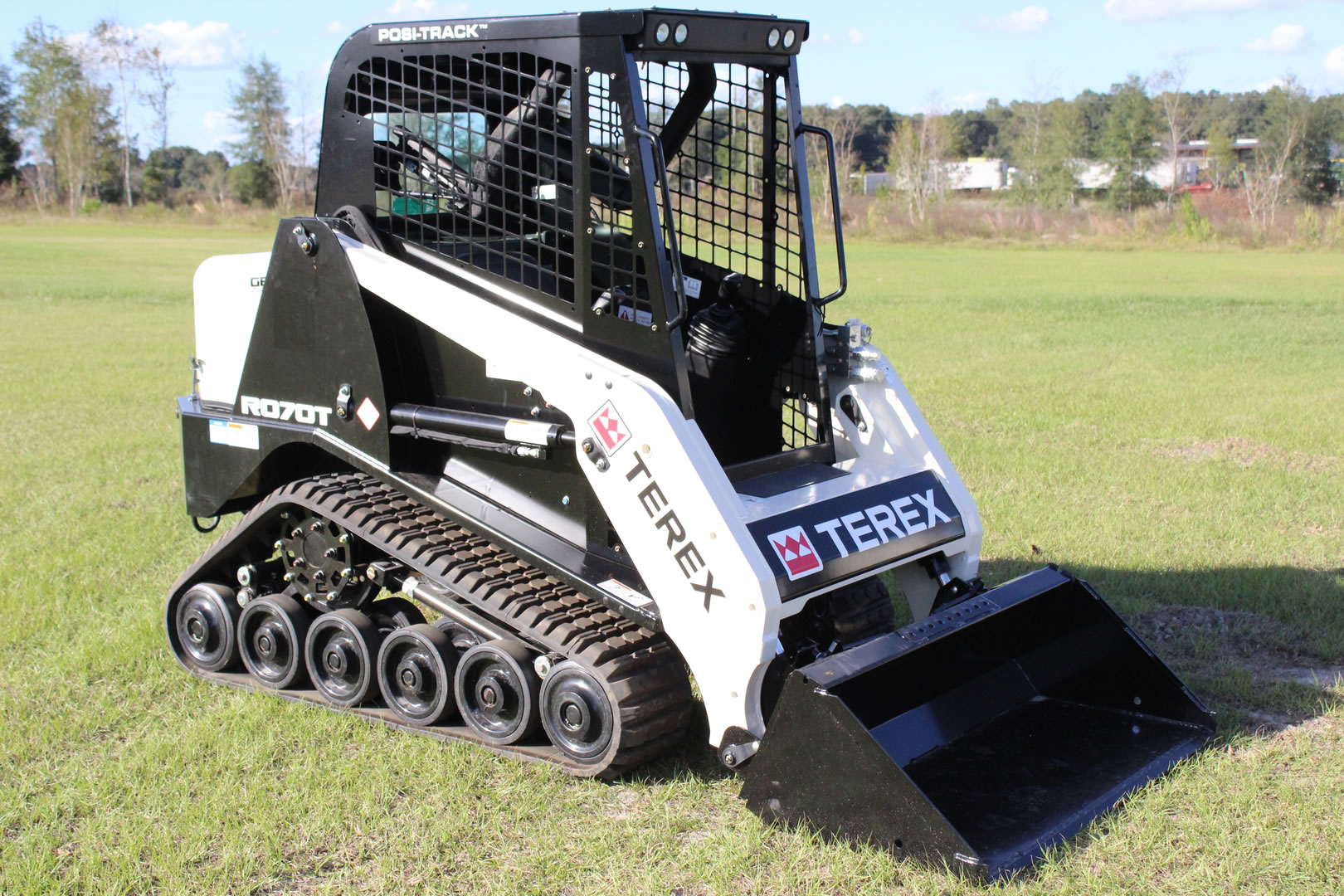 Minicargadoras sobre orugas terex R070T - VialFe