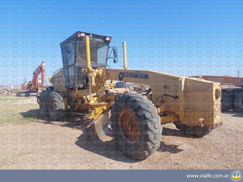 Motoniveladoras Champion 720A Serie V - VialFe
